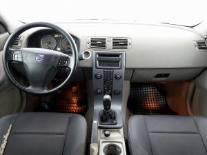 Zaļš Volvo V50 2007 Tallina, ar dzinēja tilpumu 1.80 L un nobraukumu 315 tūkst. km par 699 €, foto 6 vietnē AUTOMOTO.COM.LV