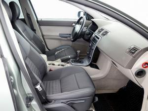 Zaļš Volvo V50 2007 Tallina, ar dzinēja tilpumu 1.80 L un nobraukumu 315 tūkst. km par 699 €, foto 7 vietnē AUTOMOTO.COM.LV