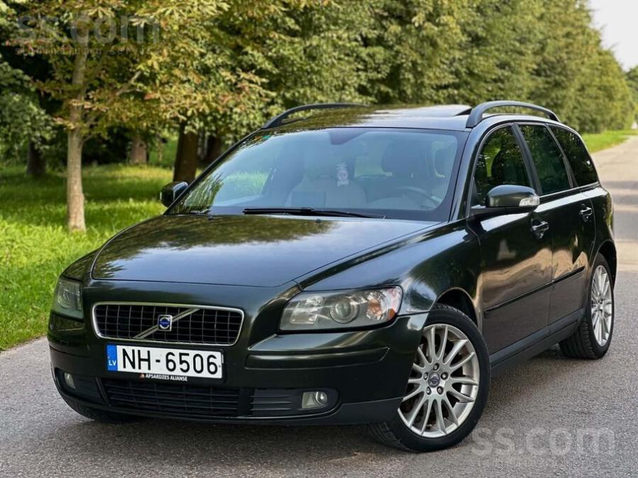 Zaļš Volvo V50 2007 Jelgava, ar dzinēja tilpumu 2.00 L un nobraukumu 0 tūkst. km par 1450 €, foto 3 vietnē AUTOMOTO.COM.LV