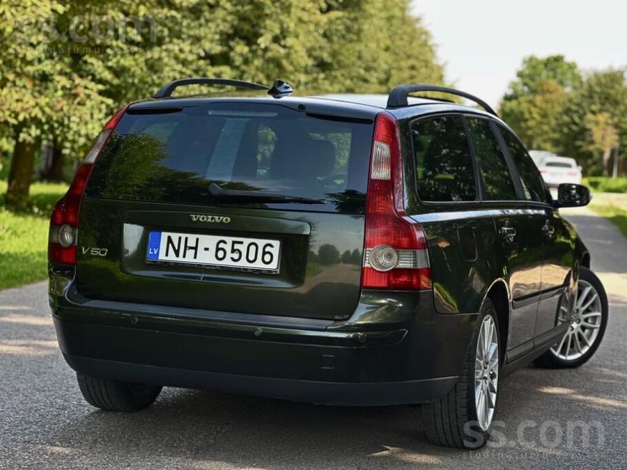 Zaļš Volvo V50 2007 Jelgava, ar dzinēja tilpumu 2.00 L un nobraukumu 0 tūkst. km par 1450 €, foto 7 vietnē AUTOMOTO.COM.LV