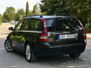 Zaļš Volvo V50 2007 Jelgava, ar dzinēja tilpumu 2.00 L un nobraukumu 0 tūkst. km par 1450 €, foto 8 vietnē AUTOMOTO.COM.LV