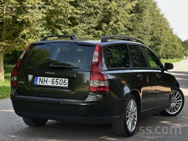 Zaļš Volvo V50 2007 Jelgava, ar dzinēja tilpumu 2.00 L un nobraukumu 0 tūkst. km par 1450 €, foto 8 vietnē AUTOMOTO.COM.LV