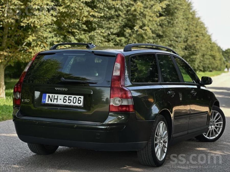 Zaļš Volvo V50 2007 Jelgava, ar dzinēja tilpumu 2.00 L un nobraukumu 0 tūkst. km par 1450 €, foto 9 vietnē AUTOMOTO.COM.LV