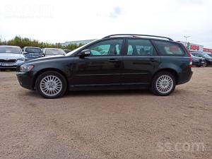 Zaļš Volvo V50 2007 Daugavpils, ar dzinēja tilpumu 2.00 L un nobraukumu 0 tūkst. km par 1980 €, foto 5 vietnē AUTOMOTO.COM.LV