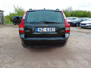 Zaļš Volvo V50 2007 Daugavpils, ar dzinēja tilpumu 2.00 L un nobraukumu 0 tūkst. km par 1980 €, foto 7 vietnē AUTOMOTO.COM.LV
