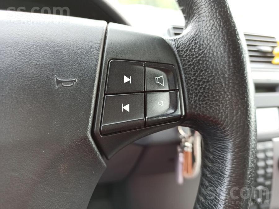 Zaļš Volvo V50 2007 Daugavpils, ar dzinēja tilpumu 2.00 L un nobraukumu 0 tūkst. km par 1980 €, foto 23 vietnē AUTOMOTO.COM.LV