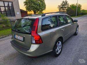 Zaļš Volvo V50 2008 Tauragė, ar dzinēja tilpumu 2.00 L un nobraukumu 388 tūkst. km par 1750 €, foto 7 vietnē AUTOMOTO.COM.LV