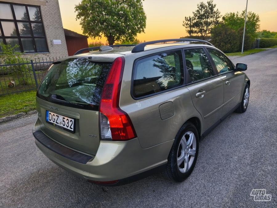 Zaļš Volvo V50 2008 Tauragė, ar dzinēja tilpumu 2.00 L un nobraukumu 388 tūkst. km par 1750 €, foto 7 vietnē AUTOMOTO.COM.LV
