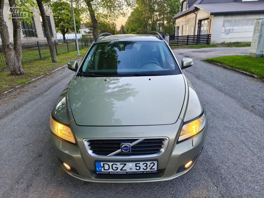 Zaļš Volvo V50 2008 Tauragė, ar dzinēja tilpumu 2.00 L un nobraukumu 388 tūkst. km par 1750 €, foto 8 vietnē AUTOMOTO.COM.LV