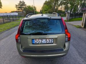Zaļš Volvo V50 2008 Tauragė, ar dzinēja tilpumu 2.00 L un nobraukumu 388 tūkst. km par 1750 €, foto 9 vietnē AUTOMOTO.COM.LV