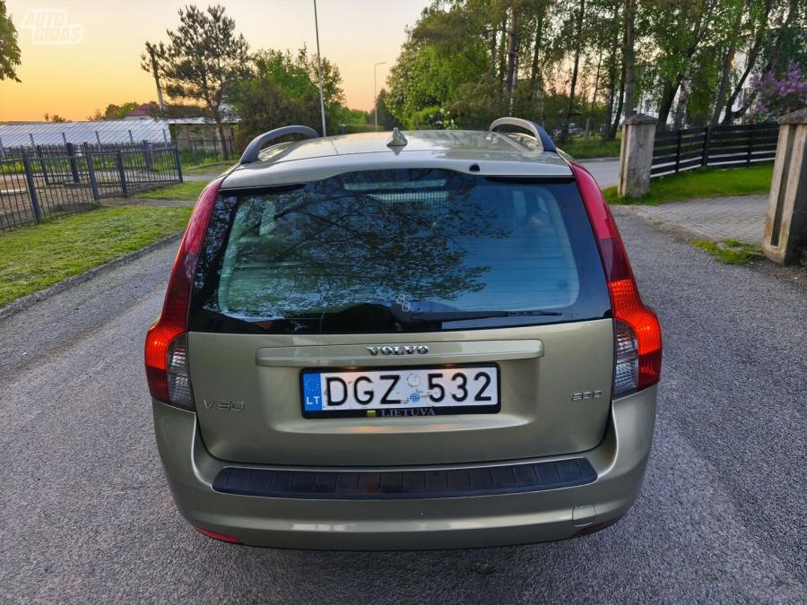 Zaļš Volvo V50 2008 Tauragė, ar dzinēja tilpumu 2.00 L un nobraukumu 388 tūkst. km par 1750 €, foto 9 vietnē AUTOMOTO.COM.LV