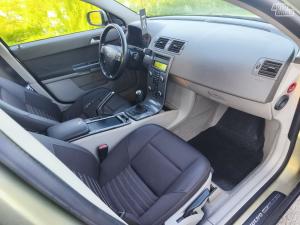 Zaļš Volvo V50 2008 Tauragė, ar dzinēja tilpumu 2.00 L un nobraukumu 388 tūkst. km par 1750 €, foto 11 vietnē AUTOMOTO.COM.LV