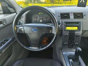 Zaļš Volvo V50 2008 Tauragė, ar dzinēja tilpumu 2.00 L un nobraukumu 388 tūkst. km par 1750 €, foto 13 vietnē AUTOMOTO.COM.LV