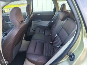 Zaļš Volvo V50 2008 Tauragė, ar dzinēja tilpumu 2.00 L un nobraukumu 388 tūkst. km par 1750 €, foto 14 vietnē AUTOMOTO.COM.LV