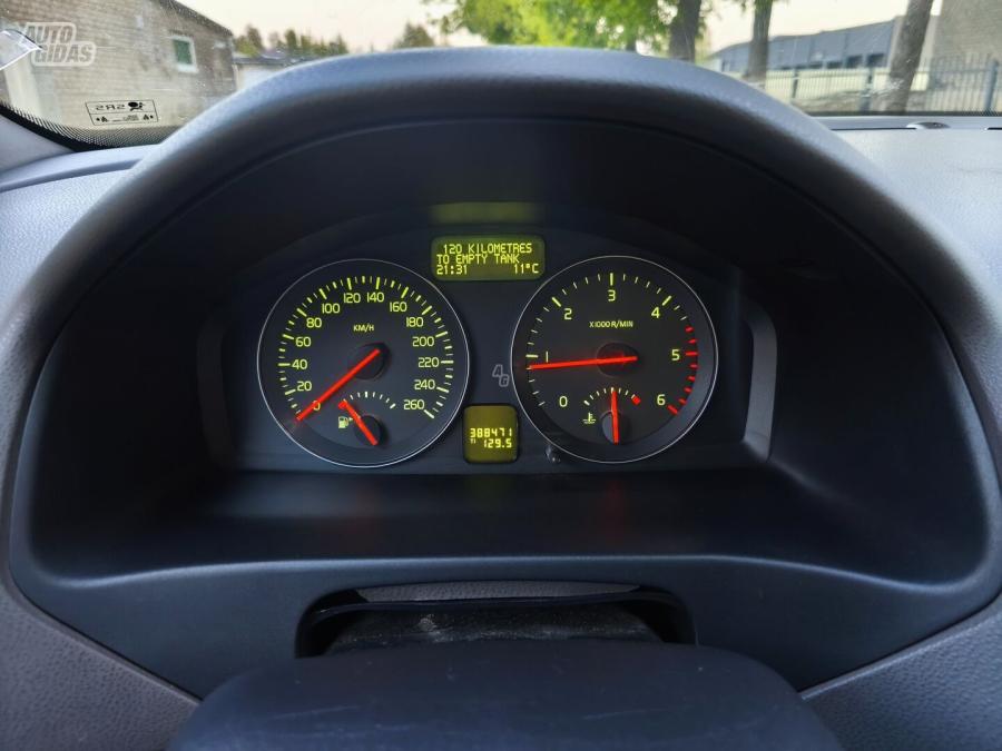 Zaļš Volvo V50 2008 Tauragė, ar dzinēja tilpumu 2.00 L un nobraukumu 388 tūkst. km par 1750 €, foto 16 vietnē AUTOMOTO.COM.LV