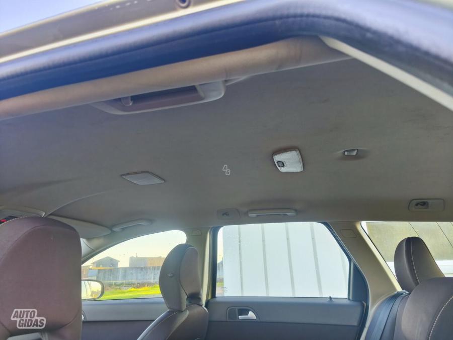 Zaļš Volvo V50 2008 Tauragė, ar dzinēja tilpumu 2.00 L un nobraukumu 388 tūkst. km par 1750 €, foto 19 vietnē AUTOMOTO.COM.LV