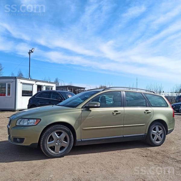 Zaļš Volvo V50 2008 Daugavpils, ar dzinēja tilpumu 1.60 L un nobraukumu 0 tūkst. km par 3200 €, foto 10 vietnē AUTOMOTO.COM.LV