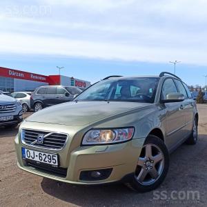 Green Volvo V50 2008 in Daugavpils, with an engine capacity of 1.60 L and mileage of 0 thousand km for 3200 €, photo  on AUTOMOTO.COM.LV