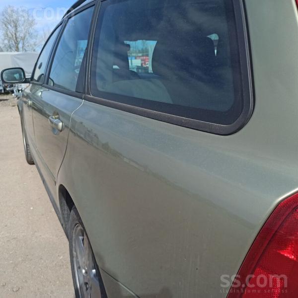 Green Volvo V50 2008 in Daugavpils, with an engine capacity of 1.60 L and mileage of 0 thousand km for 3200 €, photo 8 on AUTOMOTO.COM.LV