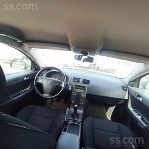 Green Volvo V50 2008 in Daugavpils, with an engine capacity of 1.60 L and mileage of 0 thousand km for 3200 €, photo 17 on AUTOMOTO.COM.LV