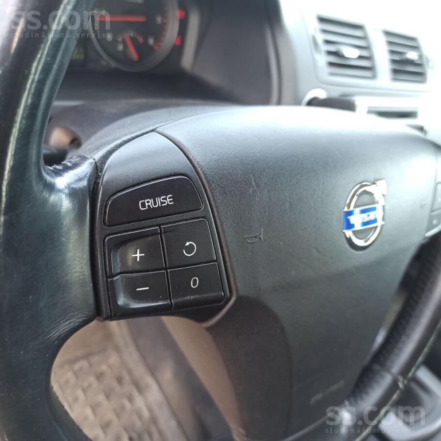 Green Volvo V50 2008 in Daugavpils, with an engine capacity of 1.60 L and mileage of 0 thousand km for 3200 €, photo 22 on AUTOMOTO.COM.LV