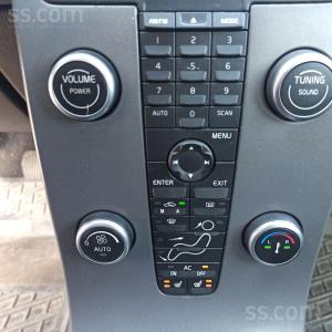 Green Volvo V50 2008 in Daugavpils, with an engine capacity of 1.60 L and mileage of 0 thousand km for 3200 €, photo 25 on AUTOMOTO.COM.LV