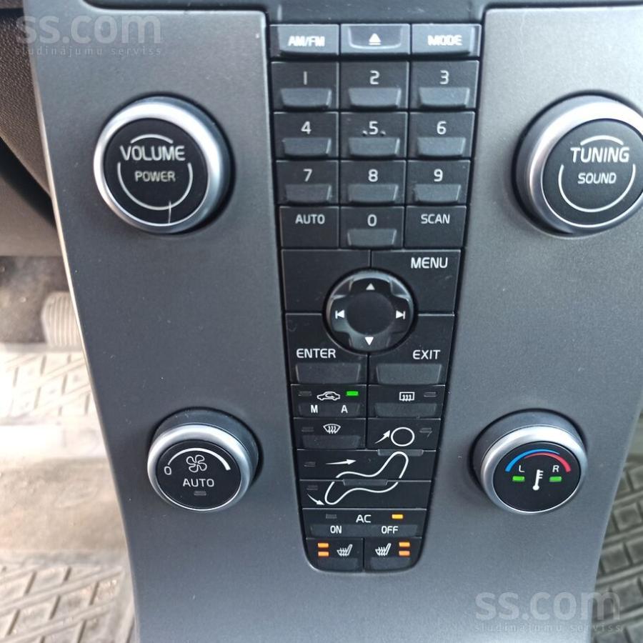 Green Volvo V50 2008 in Daugavpils, with an engine capacity of 1.60 L and mileage of 0 thousand km for 3200 €, photo 25 on AUTOMOTO.COM.LV