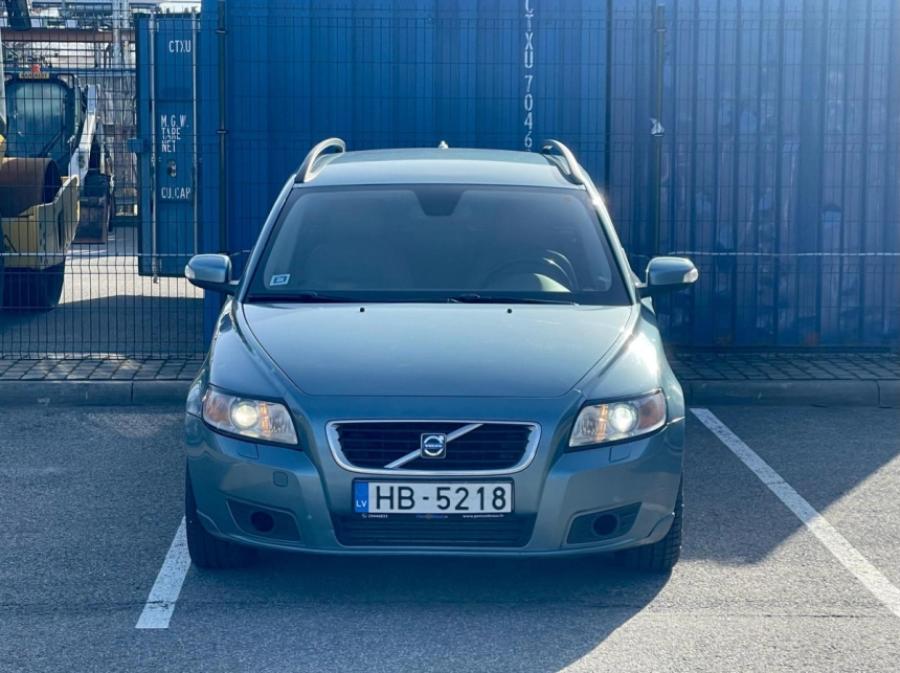 Zaļš Volvo V50 2008 Rīga, ar dzinēja tilpumu 2.40 L un nobraukumu 0 tūkst. km par 3800 €, foto 3 vietnē AUTOMOTO.COM.LV