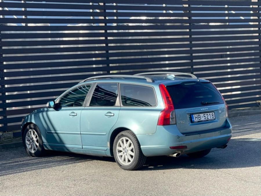 Zaļš Volvo V50 2008 Rīga, ar dzinēja tilpumu 2.40 L un nobraukumu 0 tūkst. km par 3800 €, foto 5 vietnē AUTOMOTO.COM.LV