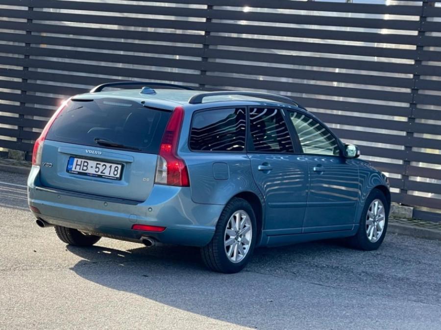 Zaļš Volvo V50 2008 Rīga, ar dzinēja tilpumu 2.40 L un nobraukumu 0 tūkst. km par 3800 €, foto 6 vietnē AUTOMOTO.COM.LV