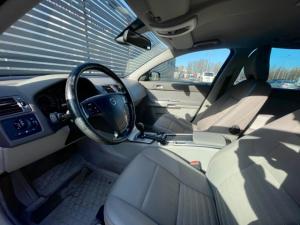 Zaļš Volvo V50 2008 Rīga, ar dzinēja tilpumu 2.40 L un nobraukumu 0 tūkst. km par 3800 €, foto 8 vietnē AUTOMOTO.COM.LV