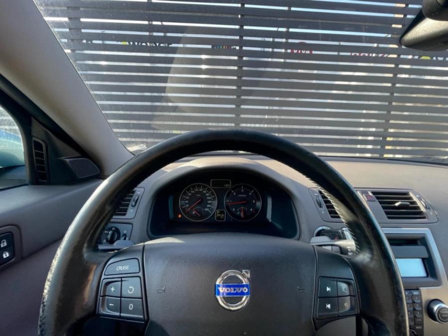 Zaļš Volvo V50 2008 Rīga, ar dzinēja tilpumu 2.40 L un nobraukumu 0 tūkst. km par 3800 €, foto 12 vietnē AUTOMOTO.COM.LV