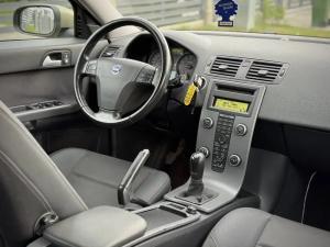Зеленый Вольво В50 2008 в Елгава, объемом двигателя 1.80 л и пробегом 266 тыс. км за 3750 €, фото 16 на AUTOMOTO.COM.LV