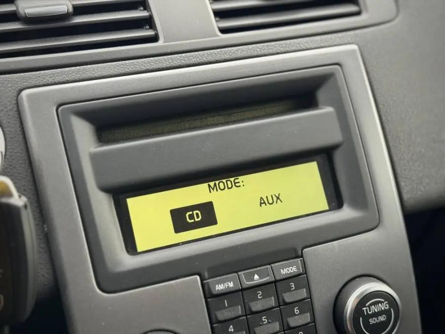 Зеленый Вольво В50 2008 в Елгава, объемом двигателя 1.80 л и пробегом 266 тыс. км за 3750 €, фото 18 на AUTOMOTO.COM.LV