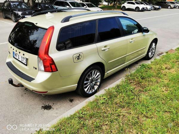 Green Volvo V50 2008 in Klaipeda, with an engine capacity of 2.52 L and mileage of 319 thousand km for 2500 €, photo 2 on AUTOMOTO.COM.LV