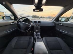 Green Volvo V50 2008 in Kaunas, with an engine capacity of 2.52 L and mileage of 320 thousand km for 2780 €, photo 11 on AUTOMOTO.COM.LV