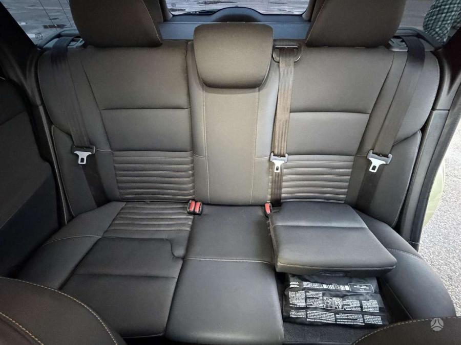 Green Volvo V50 2008 in Kaunas, with an engine capacity of 2.52 L and mileage of 320 thousand km for 2780 €, photo 12 on AUTOMOTO.COM.LV