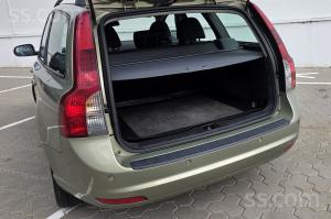 Green Volvo V50 2009 in Riga, with an engine capacity of 1.60 L and mileage of 258 thousand km for 3950 €, photo 7 on AUTOMOTO.COM.LV