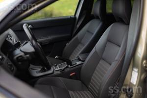 Зеленый Вольво В50 2010 в Рига, объемом двигателя 1.60 л и пробегом 291 тыс. км за 3790 €, фото 12 на AUTOMOTO.COM.LV