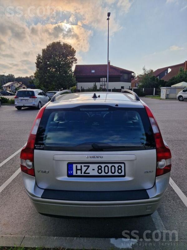 Pelēks Volvo V50 2005 Liepāja, ar dzinēja tilpumu 2.00 L un nobraukumu 180 tūkst. km par 1500 €, foto 6 vietnē AUTOMOTO.COM.LV