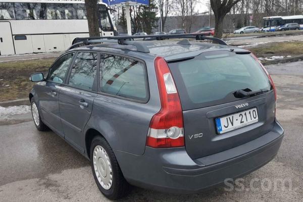 Pelēks Volvo V50 2006 Rīga, ar dzinēja tilpumu 1.80 L un nobraukumu 229 tūkst. km par 1690 €, foto 4 vietnē AUTOMOTO.COM.LV