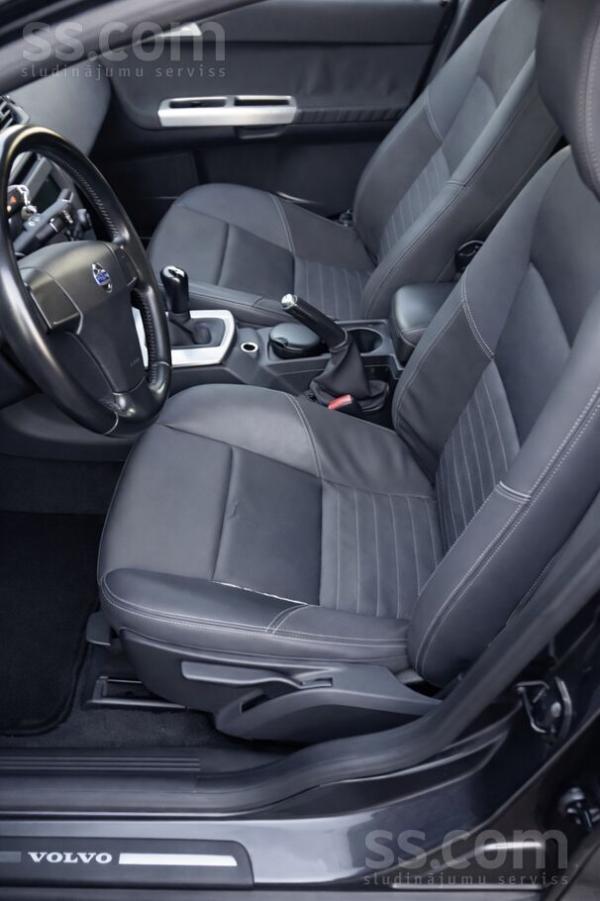 Pelēks Volvo V50 2006 Rīga, ar dzinēja tilpumu 1.80 L un nobraukumu 229 tūkst. km par 1690 €, foto 7 vietnē AUTOMOTO.COM.LV