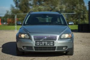 Grey Volvo V50 2006 in Liepaja, with an engine capacity of 2.00 L and mileage of 267 thousand km for 2750 €, photo 9 on AUTOMOTO.COM.LV