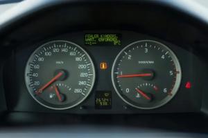 Grey Volvo V50 2006 in Liepaja, with an engine capacity of 2.00 L and mileage of 267 thousand km for 2750 €, photo 18 on AUTOMOTO.COM.LV