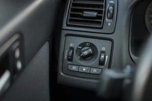 Grey Volvo V50 2006 in Liepaja, with an engine capacity of 2.00 L and mileage of 267 thousand km for 2750 €, photo 25 on AUTOMOTO.COM.LV