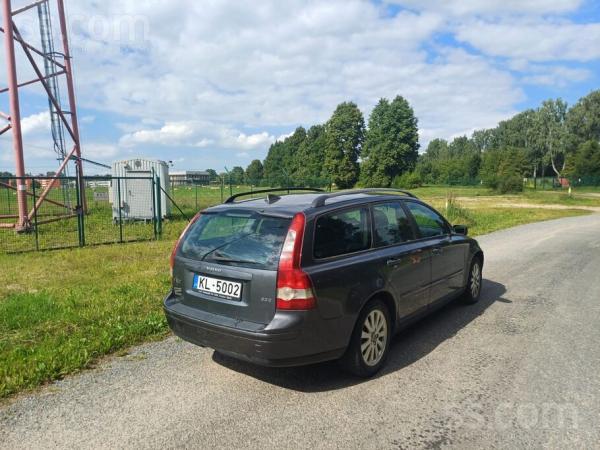 Серый Вольво В50 2006 в Валмиера, объемом двигателя 2.00 л и пробегом 359 тыс. км за 1500 €, фото 3 на AUTOMOTO.COM.LV