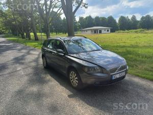 Серый Вольво В50 2006 в Валмиера, объемом двигателя 2.00 л и пробегом 359 тыс. км за 1500 €, фото 3 на AUTOMOTO.COM.LV