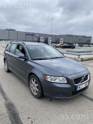 Pelēks Volvo V50 2009 Rīga, ar dzinēja tilpumu 2.00 L un nobraukumu 222 tūkst. km par 2200 €, foto 4 vietnē AUTOMOTO.COM.LV