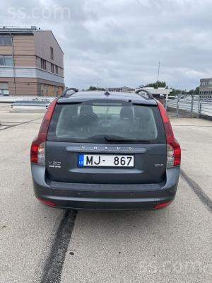 Pelēks Volvo V50 2009 Rīga, ar dzinēja tilpumu 2.00 L un nobraukumu 222 tūkst. km par 2200 €, foto 5 vietnē AUTOMOTO.COM.LV