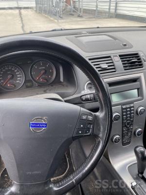 Pelēks Volvo V50 2009 Rīga, ar dzinēja tilpumu 2.00 L un nobraukumu 222 tūkst. km par 2200 €, foto 8 vietnē AUTOMOTO.COM.LV